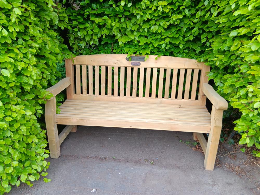 New benches, Atcham, Shrewsbury : Local News - HugoFox